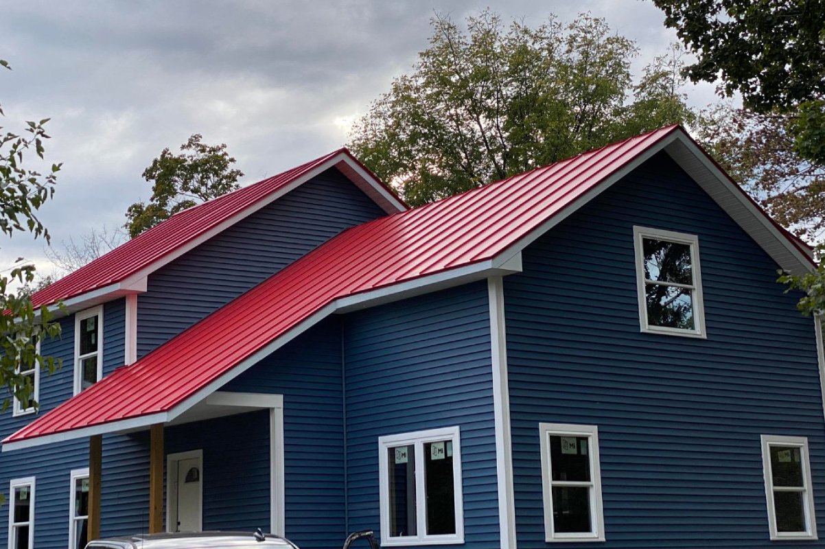 What Makes Metal Roofing Different from Traditional Material